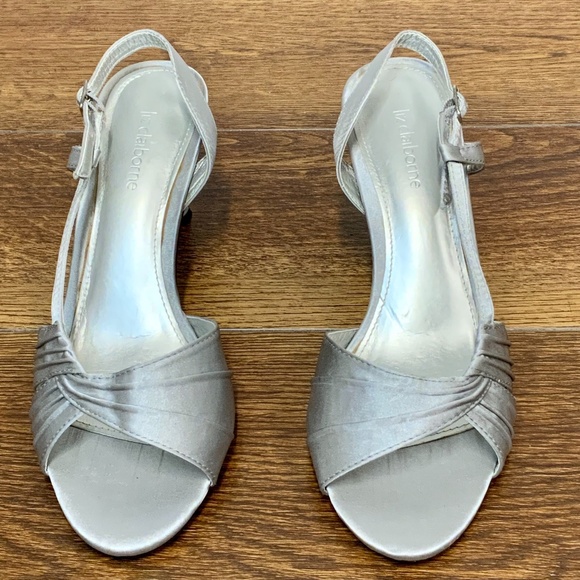 Liz Claiborne | Shoes | Liz Claiborne Silver Formal Open Toe Shoe ...